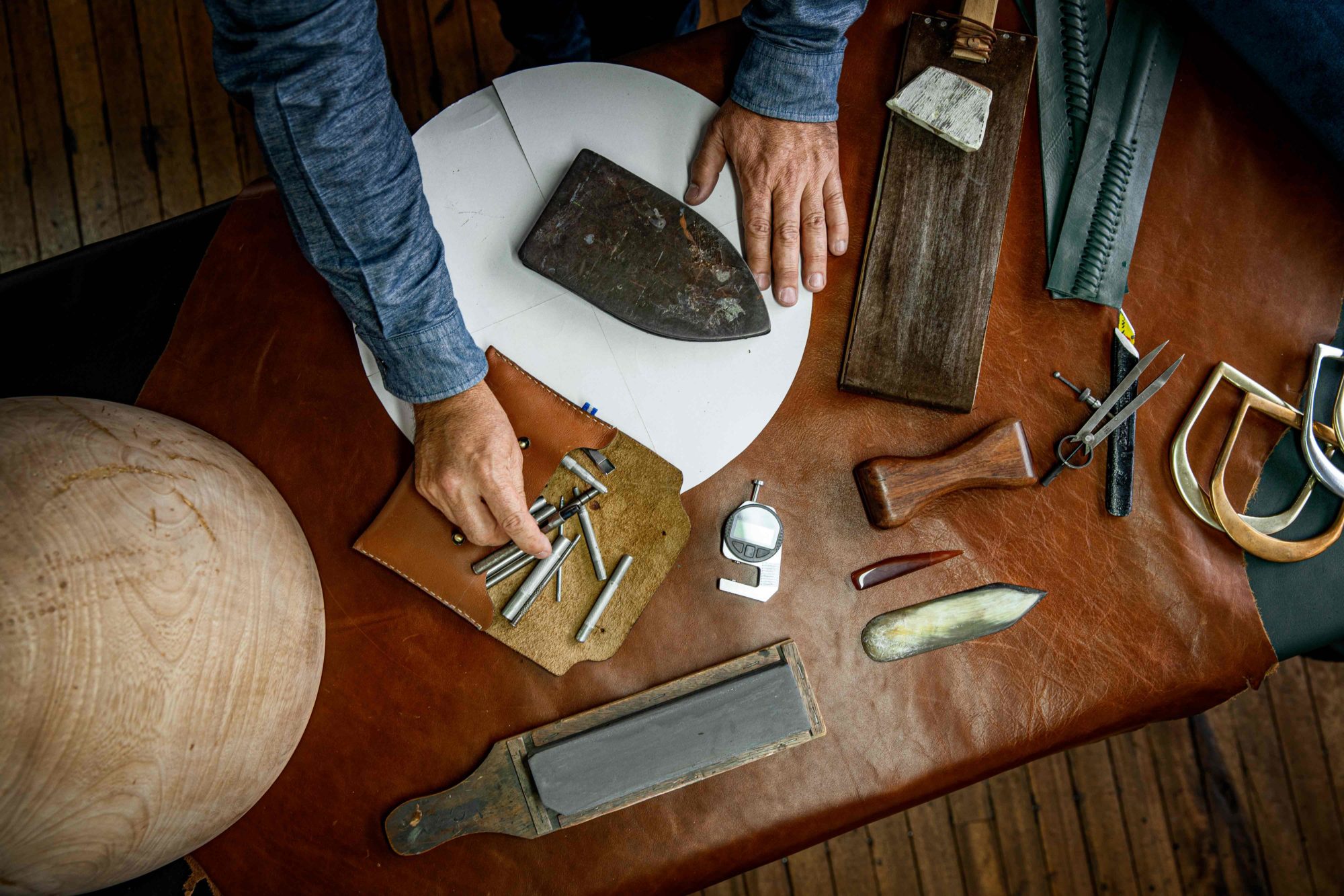 Collection Stories | Talabartero Saddle Lamps - laviva